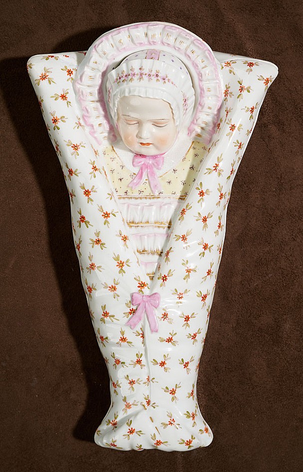 Early Porcelain Lidded Box in Shape of Poupard